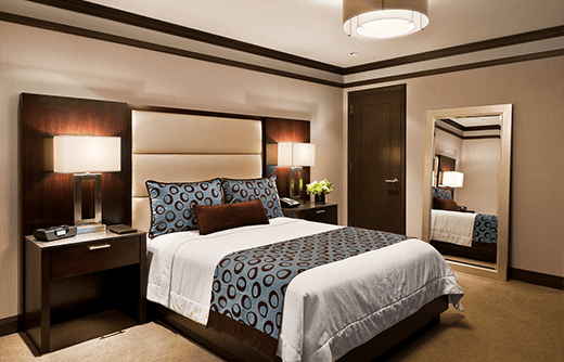 Deluxe Queen Suite | The Pearl Hotel NYC