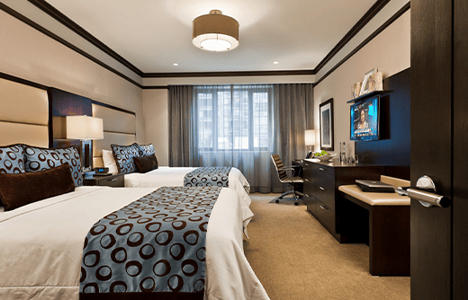 Deluxe Queen Suite | The Pearl Hotel NYC